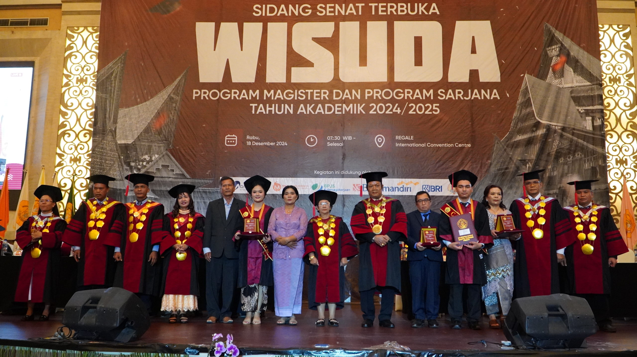 WISUDA SARJANA DAN MAGISTER UNIVERSITAS KATOLIK SANTO THOMAS, 877 LULUSAN RESMI DI LEPAS ...